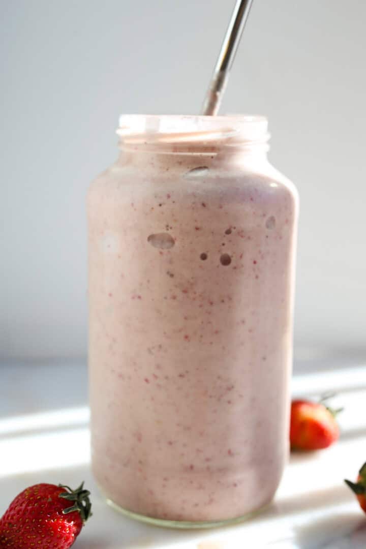 Banana Strawberry Smoothie with Almond Milk - Two Raspberries